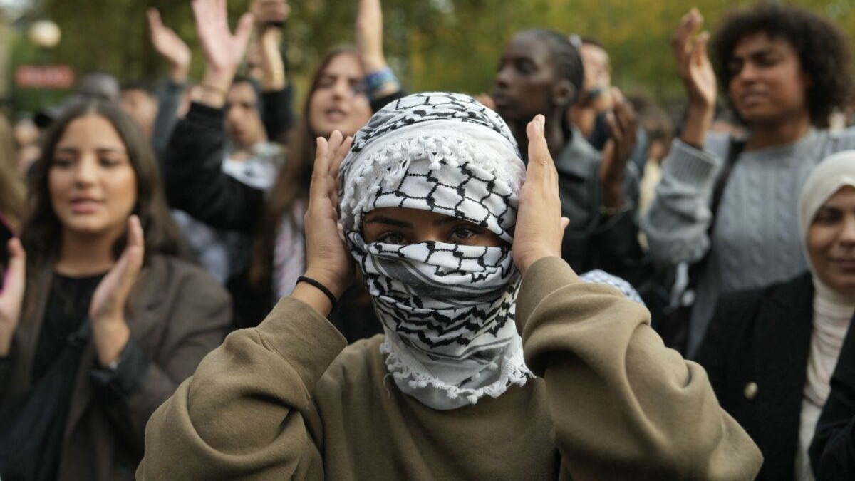 Creating Radical Activists: 52% Of Students In 'Ethnic, Gender, And ...