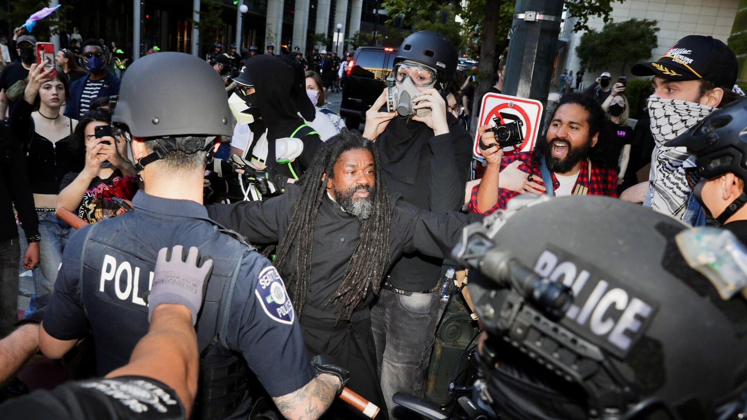 As Mayor Blames Christians, Lawlessness Further Emboldens Violent ...