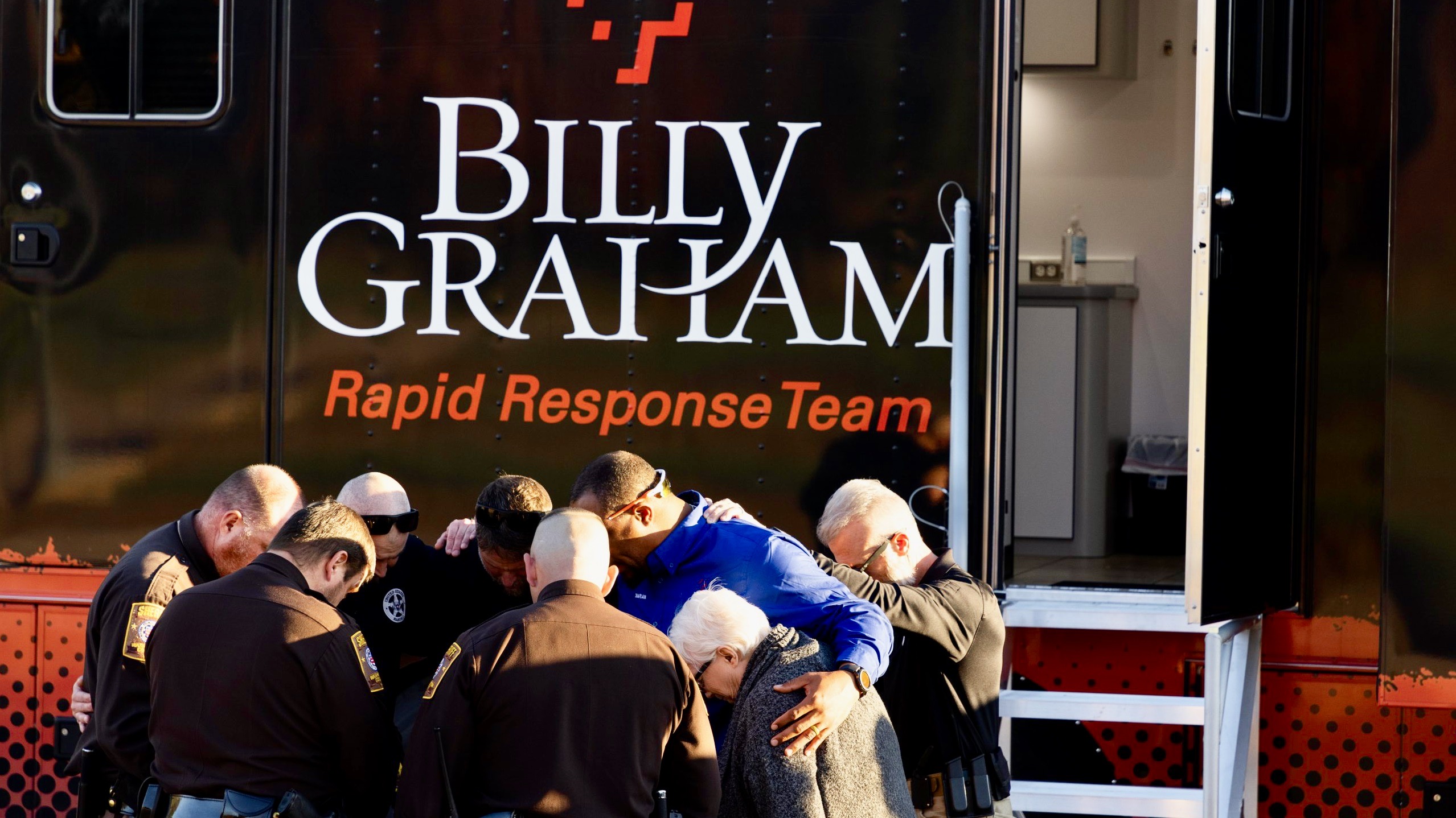 Comforting The Broken In Texas, Offering The All-Surpassing Hope Of ...